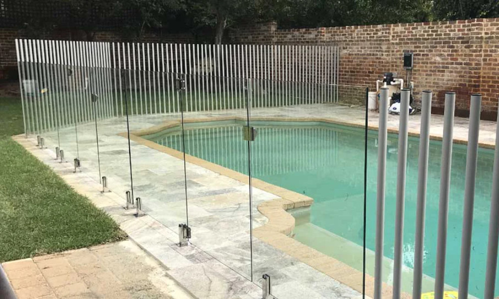 Custom pool fences improve backyard aesthetic - Get Regional